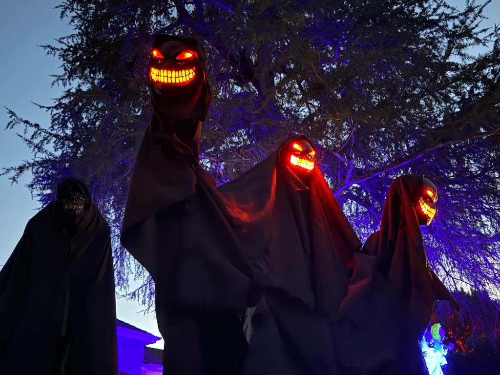 Creepyyard.com – My Halloween Yard