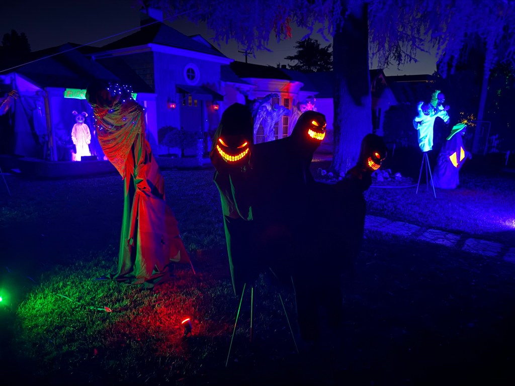 Creepyyard.com – My Halloween Yard